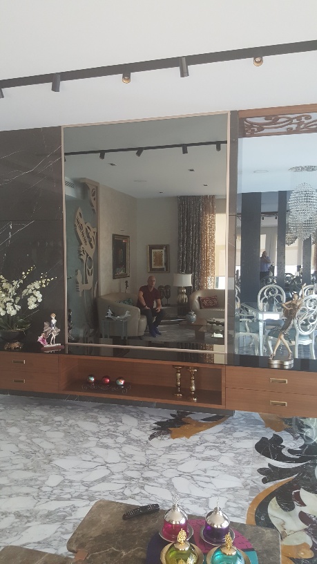 Mirroring Perfection: Dubai Mirror Works Illuminates Your Spaces ...